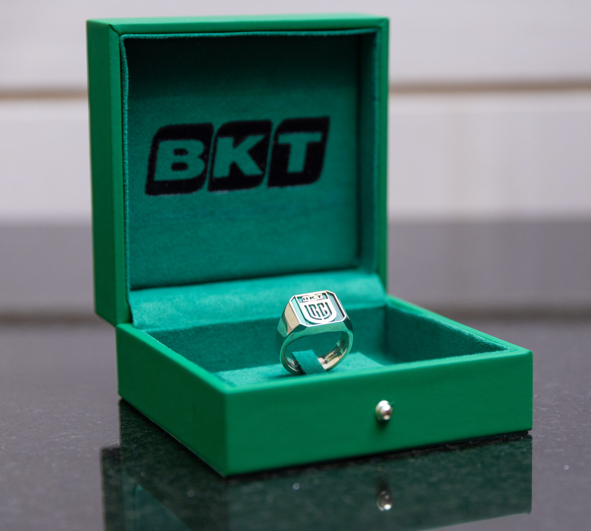 IVAN VAN ROOYEN IS THE BKT COACH OF THE SEASON OF THE BKT URC! | BKT Tires
